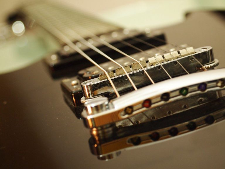 Sound Advice: Choosing electric guitar strings - Mixdown Magazine Sound Advice: Choosing electric guitar strings - Mixdown Magazine