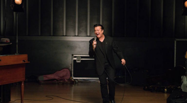 Former Journey frontman Steve Perry covers 'Have Yourself a Merry ...