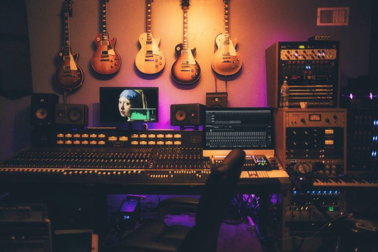 Studio things for guitar players - Mixdown Magazine