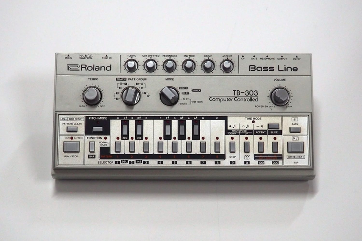 The 13 Most Iconic Roland TB 303 Basslines Of All Time The 13 Most Iconic Roland TB 303 Basslines Of All Time