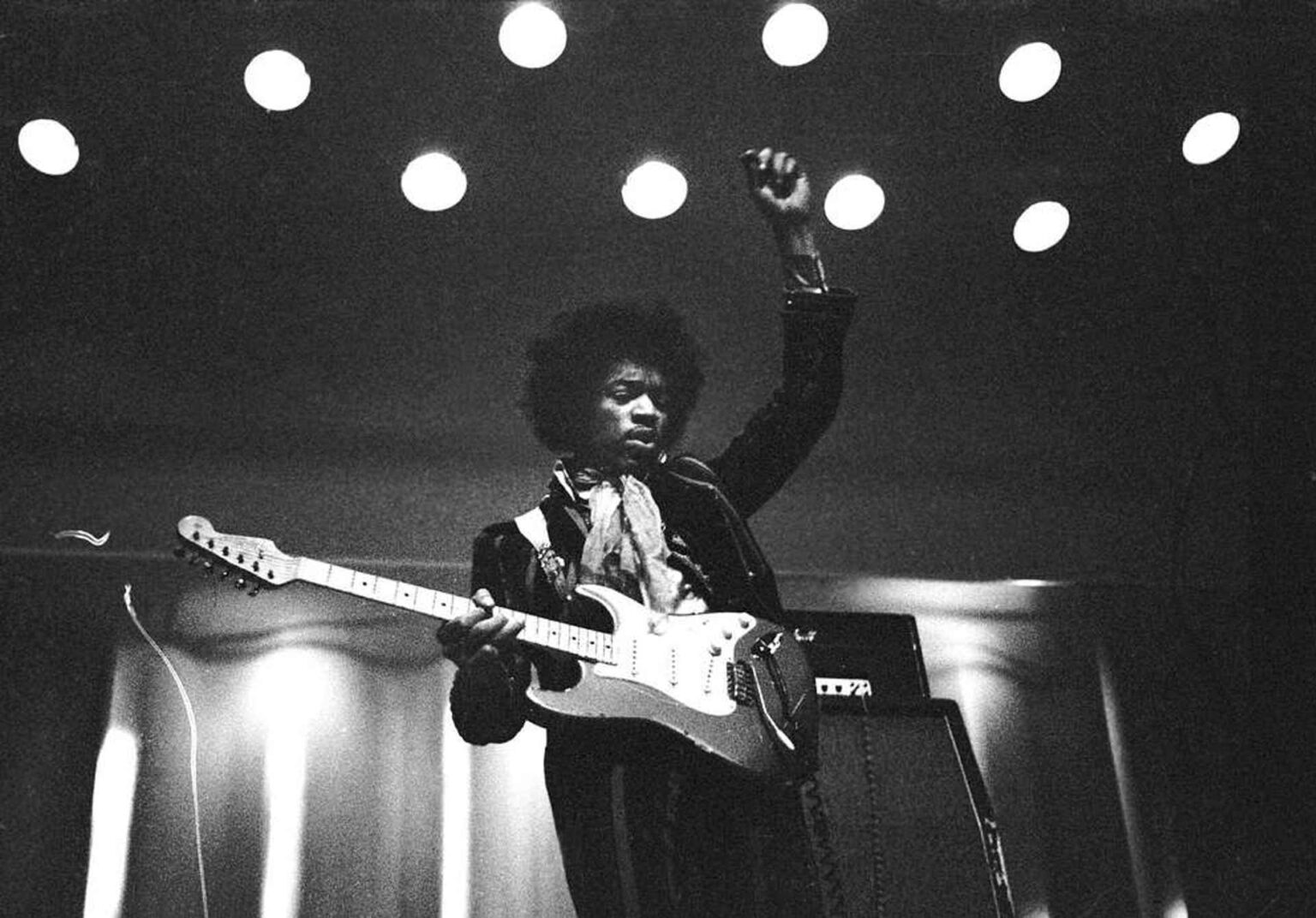 Jimi Hendrix Guitar Icon: Exploring the legend's eternal legacy