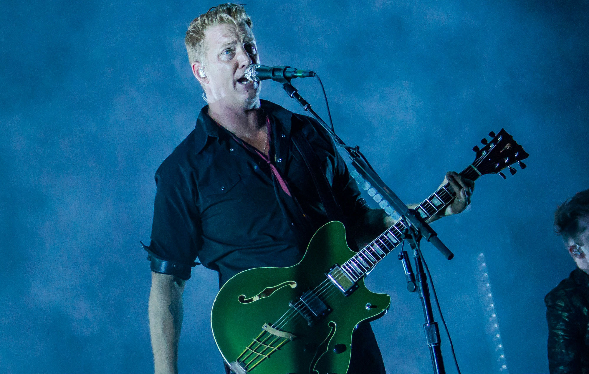 A history of Josh Homme and his unique arsenal of gear