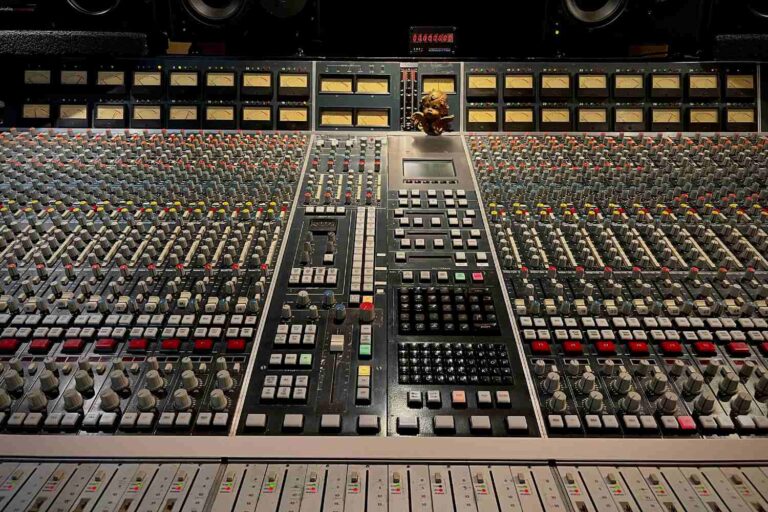 Solid State logic launch B-DYN 500 Series Module