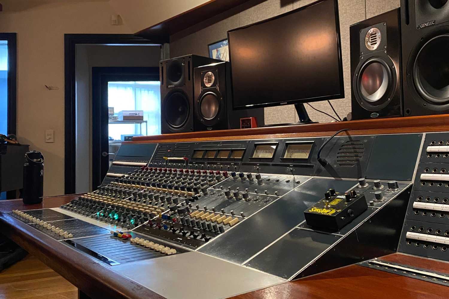 Gear Talks: Hannah Cameron & producer Matt Redlich