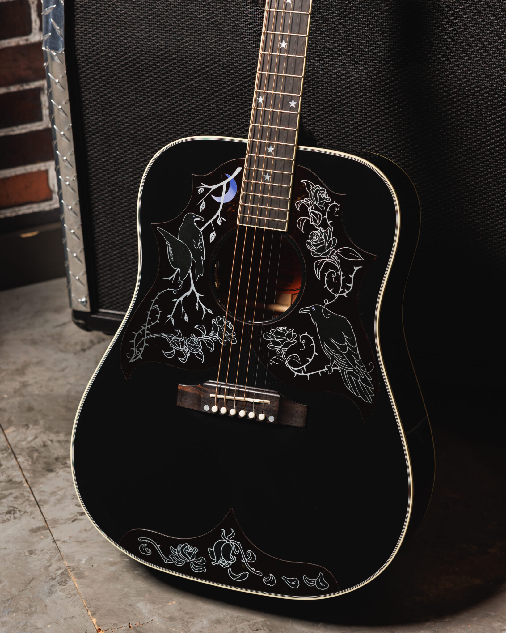 Kirk Hammett teams with Gibson Custom for Raven acoustic guitar
